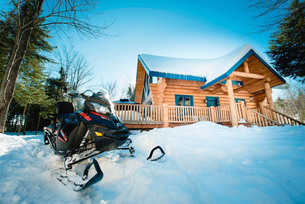 The Ultimate Guide to Snowmobiling in Québec City | Visit Québec City