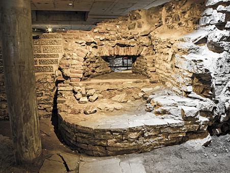 Lieu historique national des Forts-et-Châteaux-Saint-Louis | Visit ...