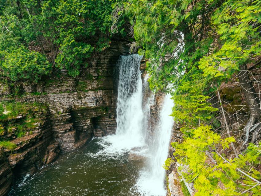 Amazing Waterfalls in Québec City | Visit Québec City
